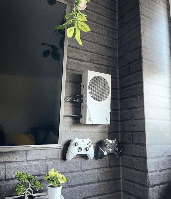 Elevate Your Gaming Space with FLOATING GRIP's Innovative Solutions