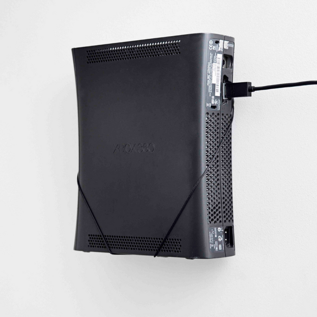 XBOX 360 Wall Mount – FLOATING GRIP